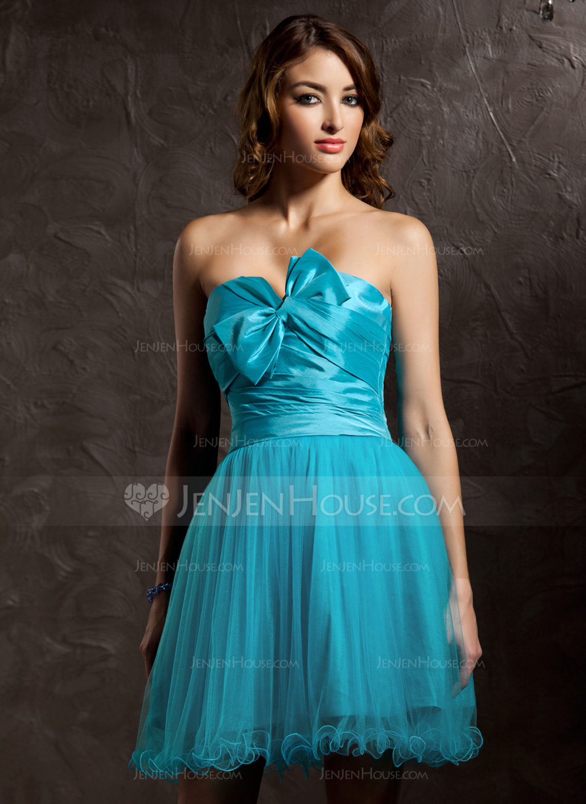A Line Princess Sweetheart Short Mini Taffeta Tulle Homecoming Dress